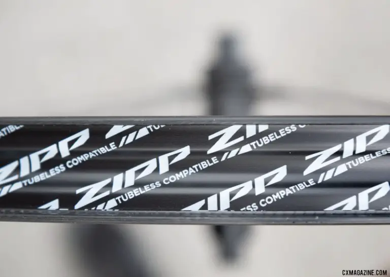 First Look: Zipp's 303 S Carbon Tubeless Gravel / Road Wheelset